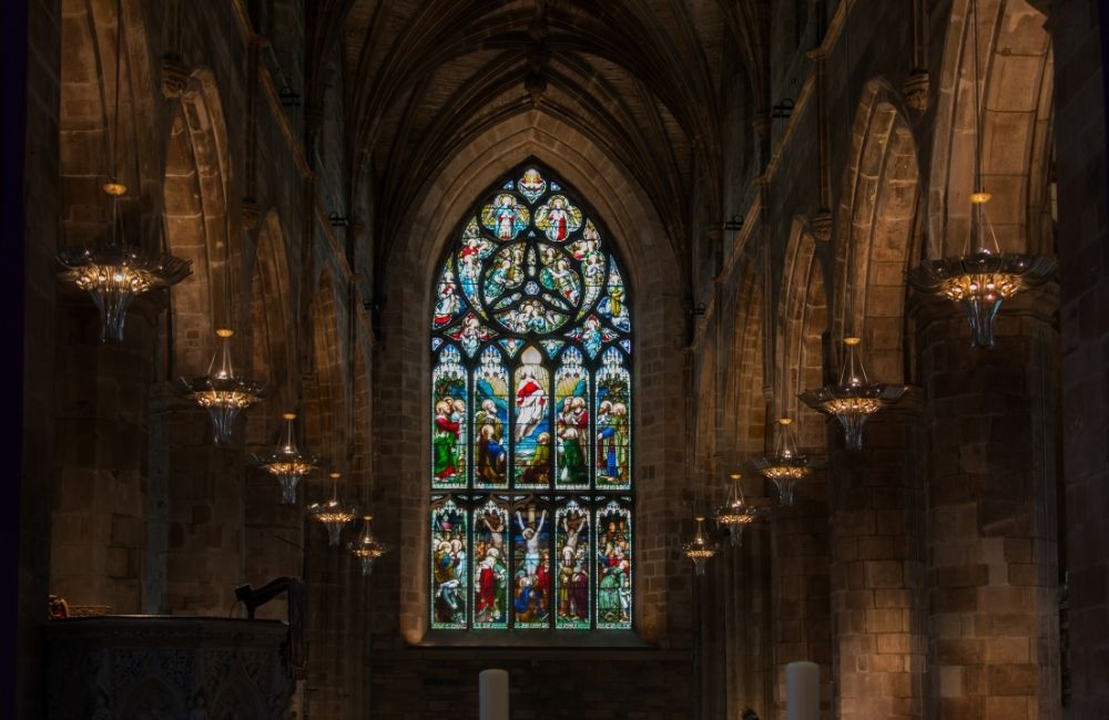 How Historic Renovation Contractors Handle the Restoration Process of ...